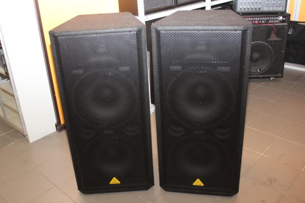 Behringer VP2520 Eurolive - Муз-Комиссионка