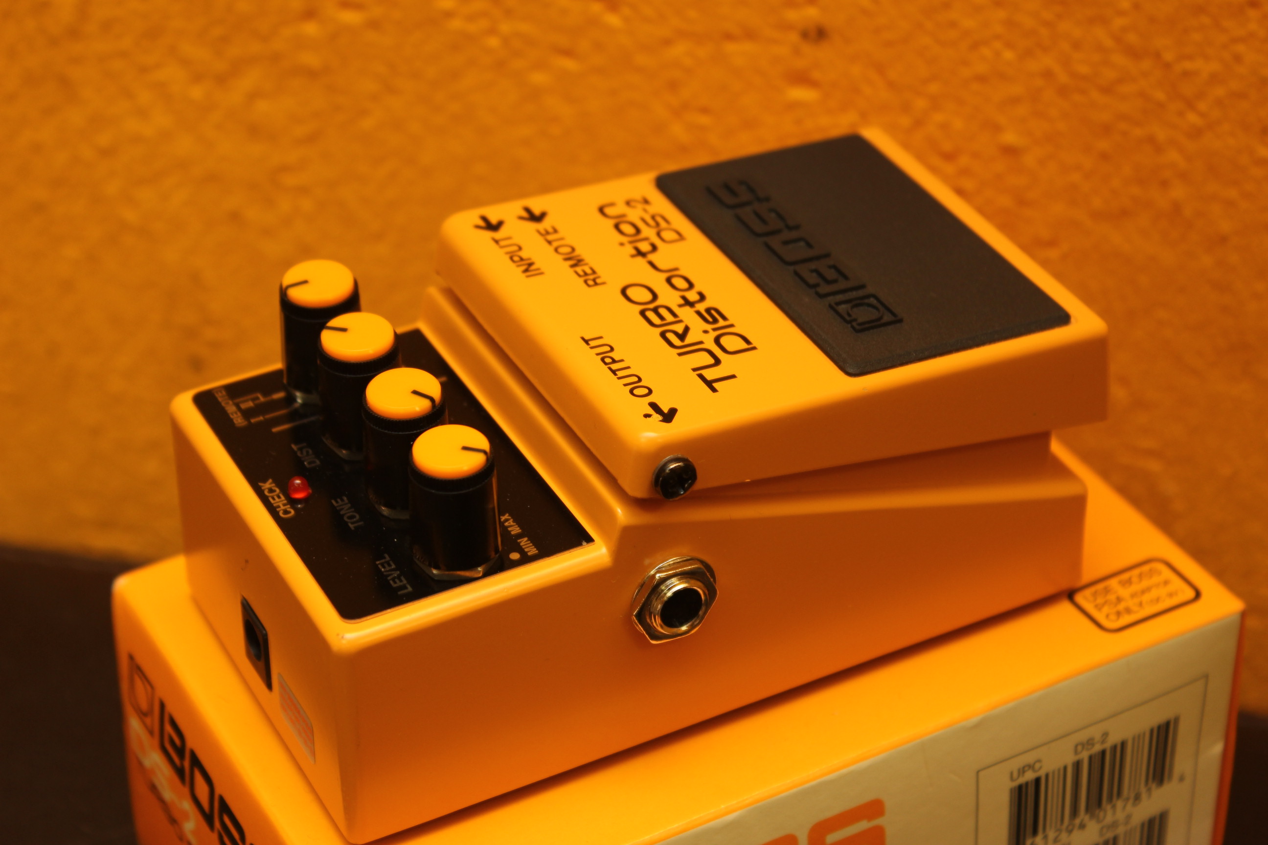 Boss Turbo Distortion DS-2 - Муз-Комиссионка