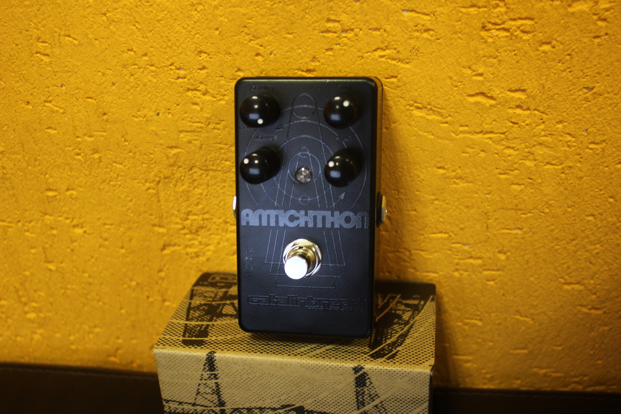 Catalinbread Antichthon Fuzz Tremolo Pedal - Муз-Комиссионка