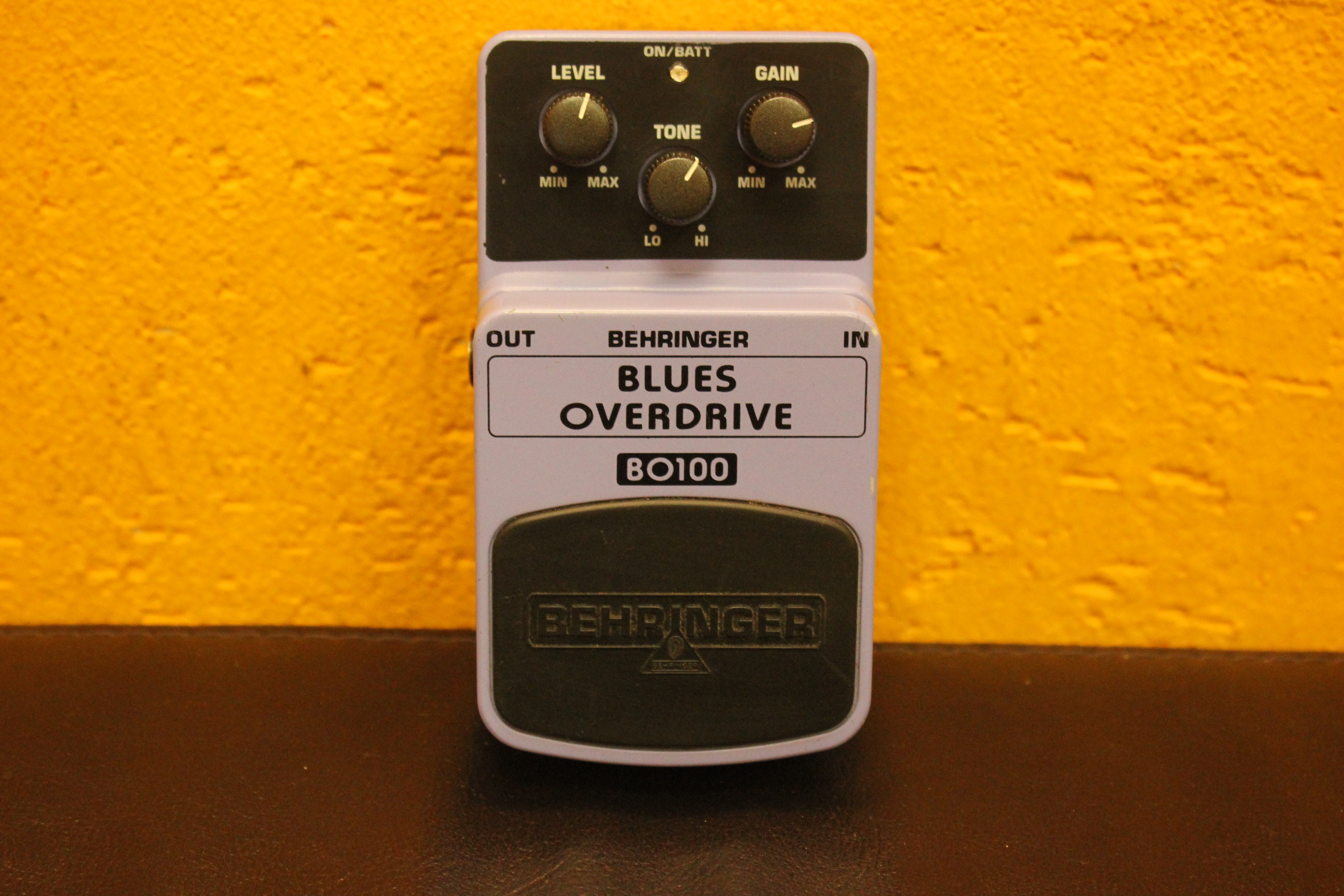 Behringer BO100 Blues Overdrive - Муз-Комиссионка