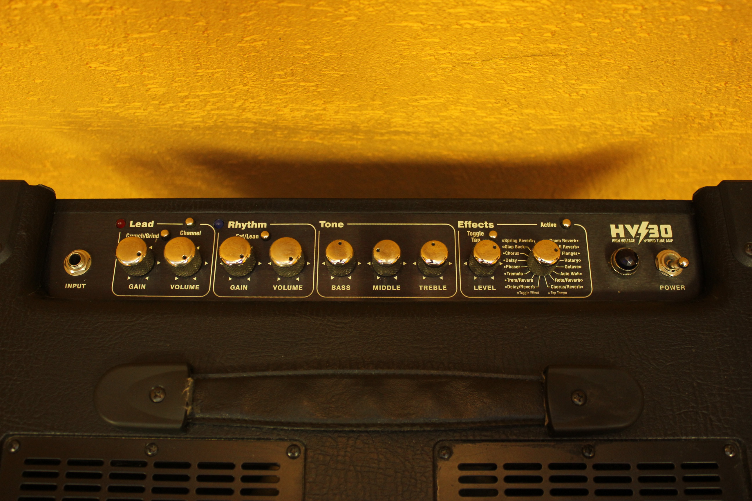 Kustom HV30 - Муз-Комиссионка