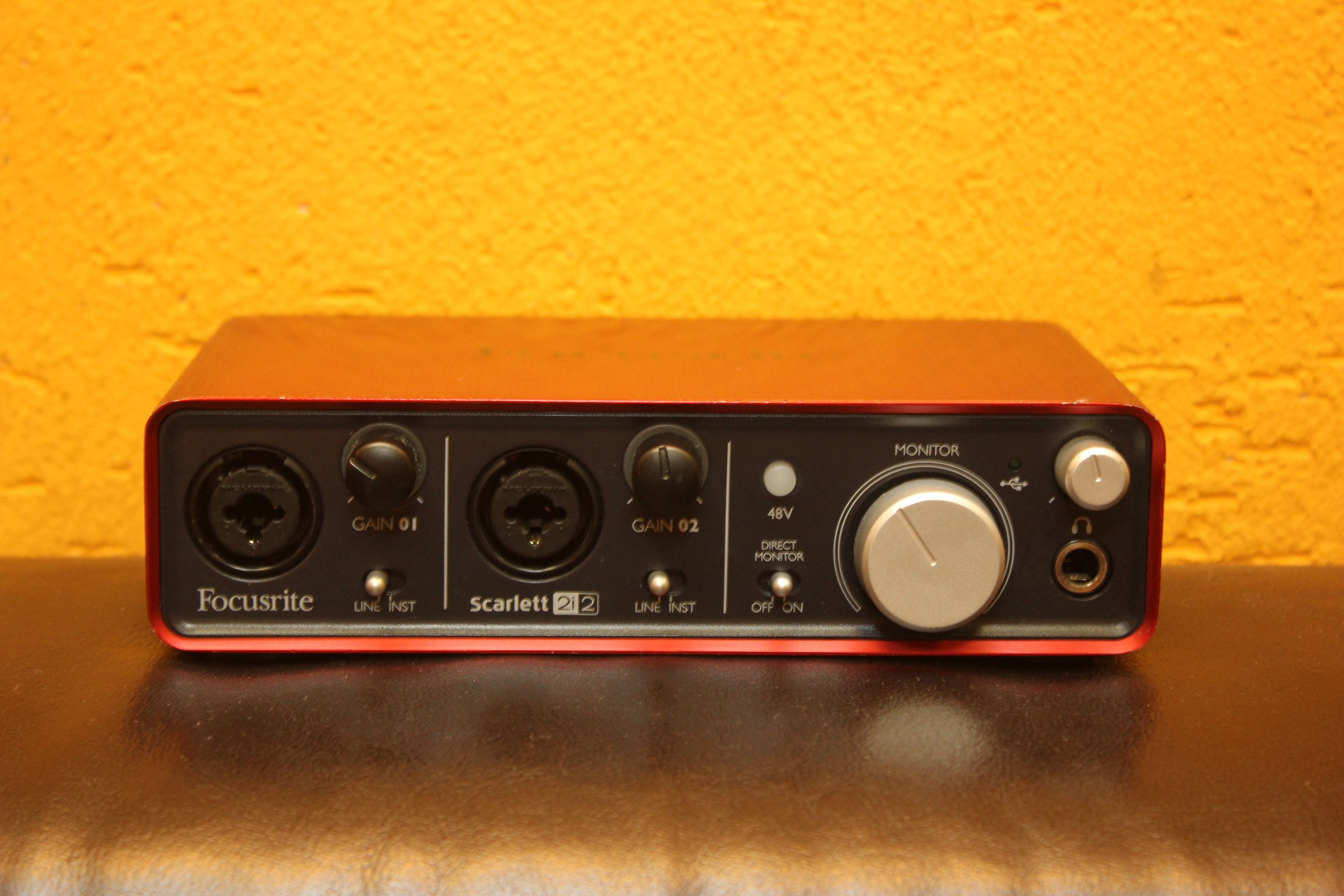Focusrite Scarlett 2i2 - Муз-Комиссионка