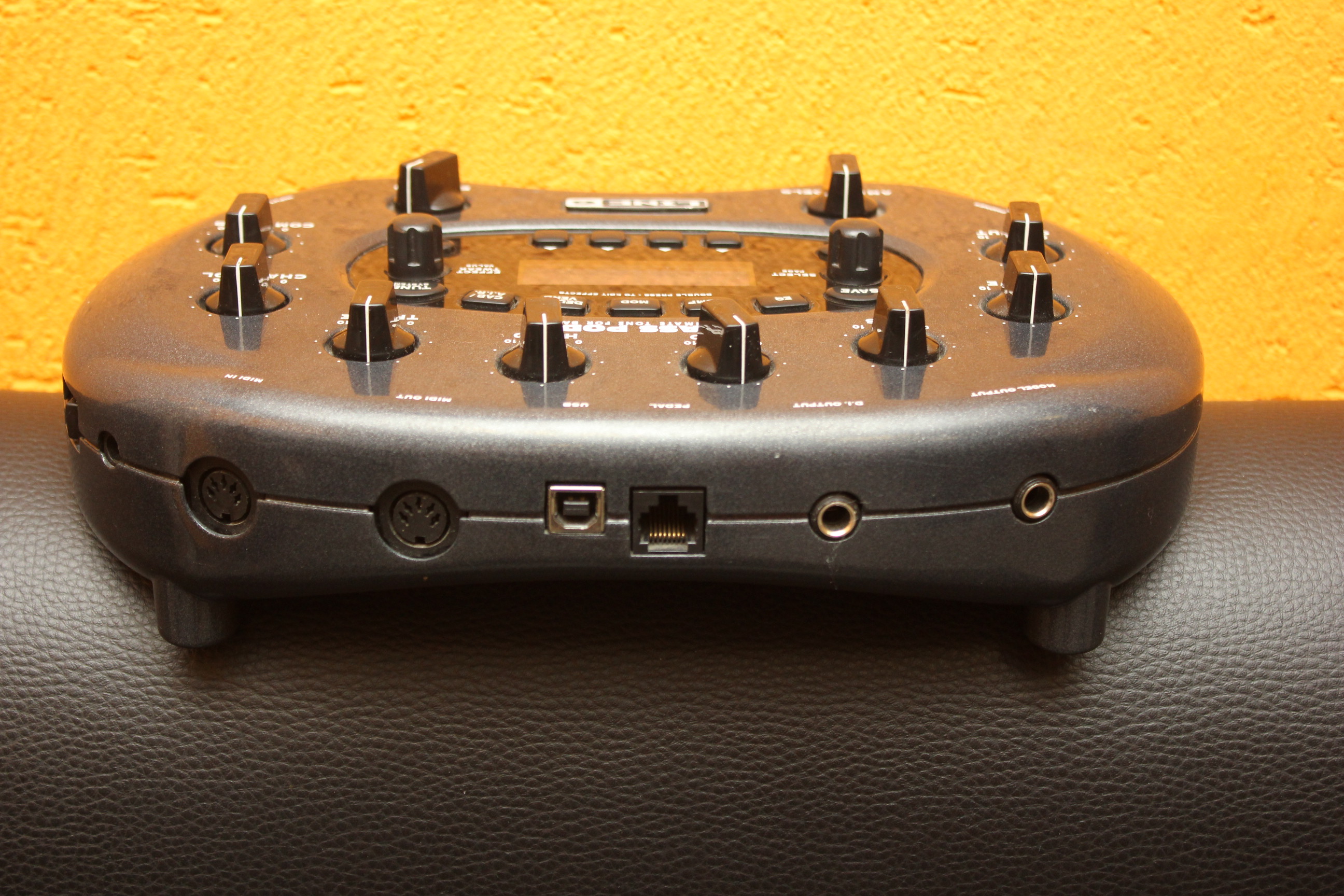 Line 6 Bass POD XT - Муз-Комиссионка