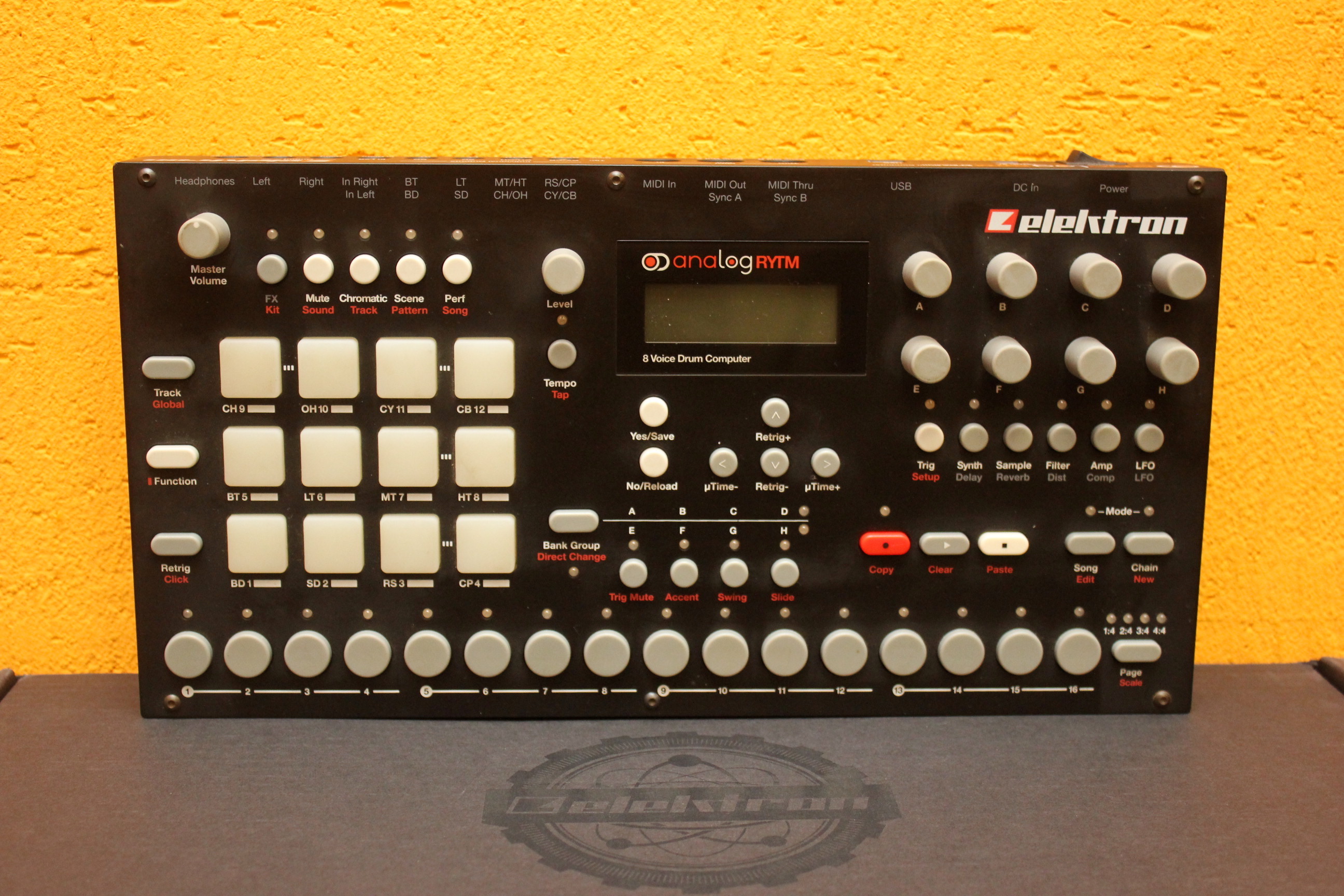 Elektron Analog Rytm MK1 - Муз-Комиссионка