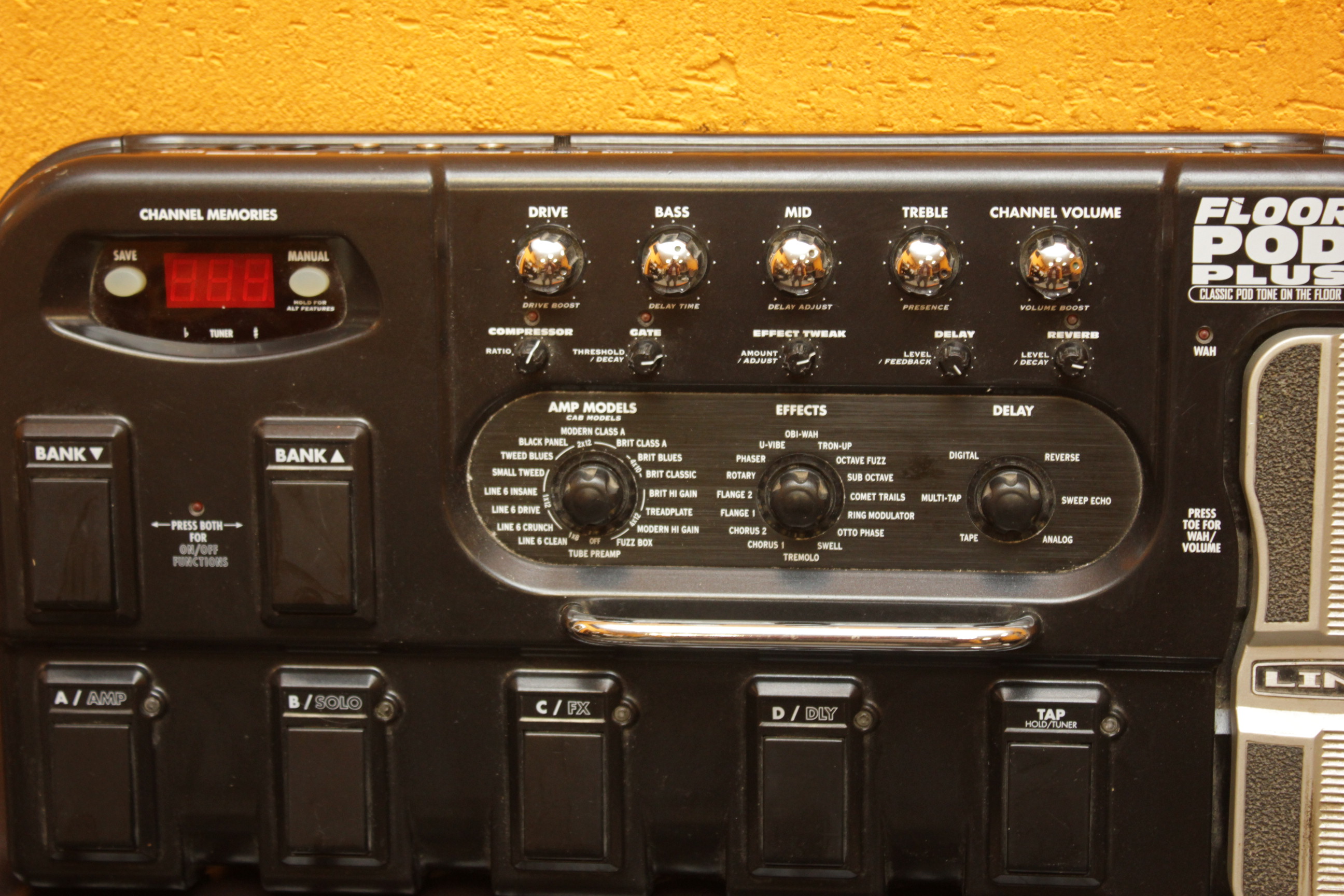 Line 6 Floor Pod Plus - Муз-Комиссионка