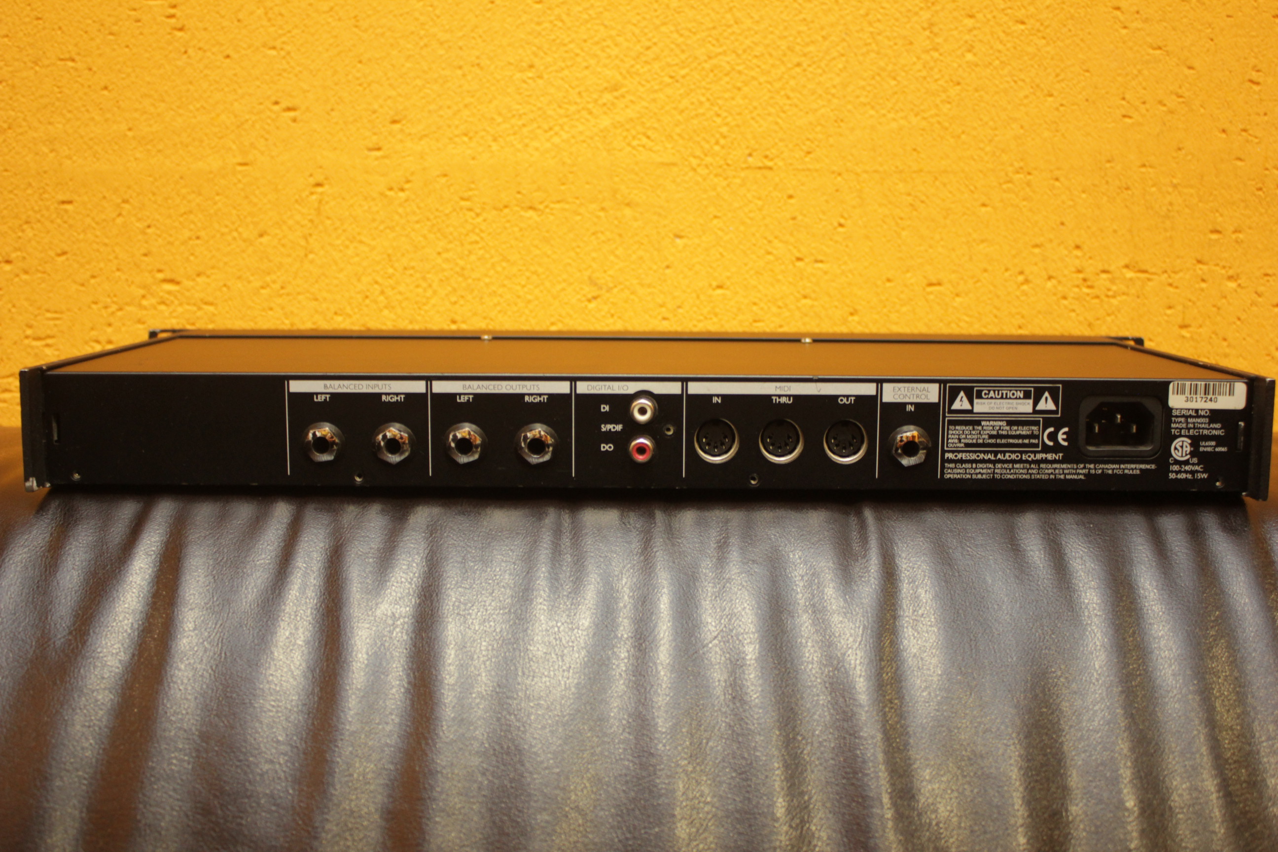 TC electronic M-One Multi Effects Processor - Муз-Комиссионка