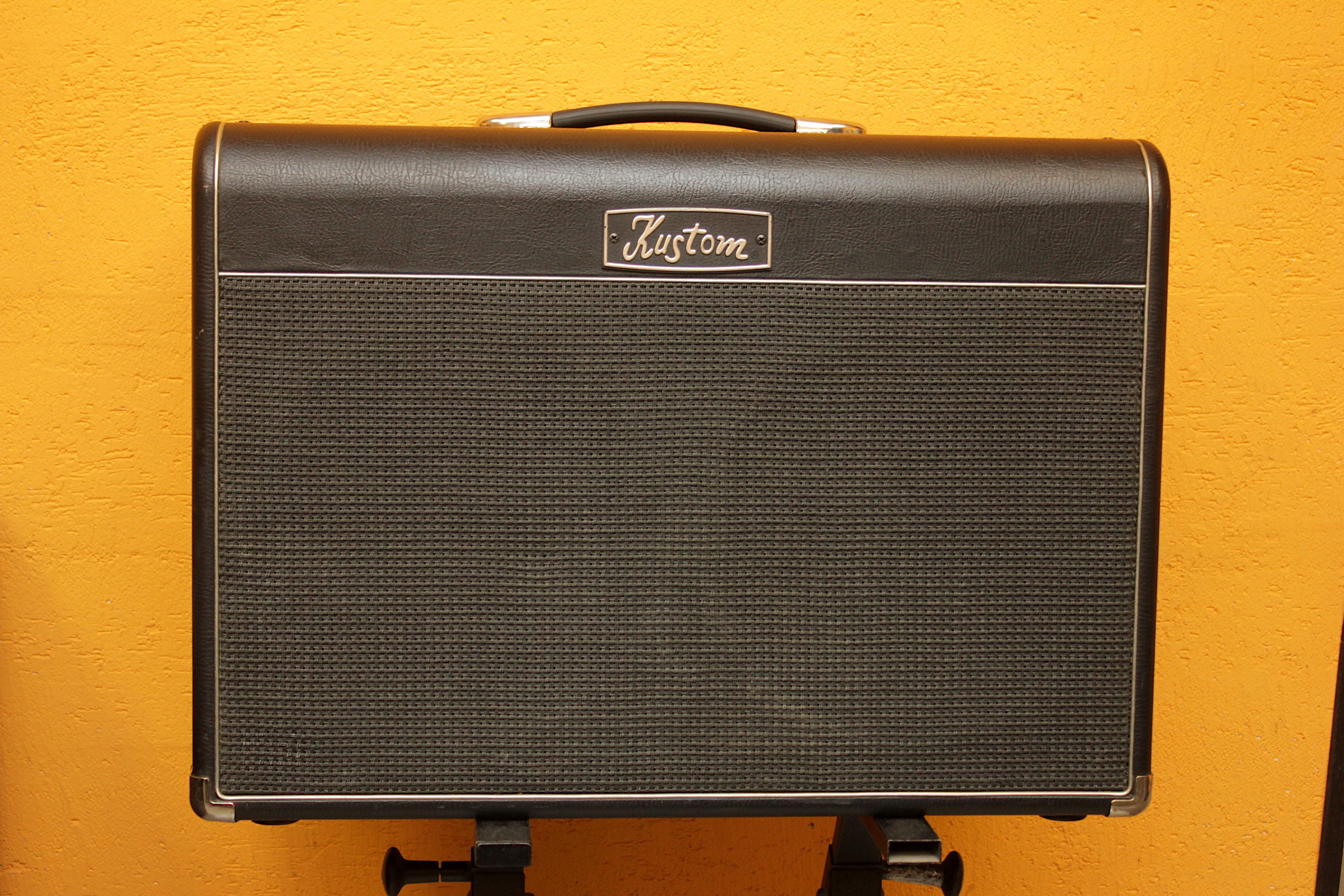 Kustom HV100 + KAC-FS202 - Муз-Комиссионка