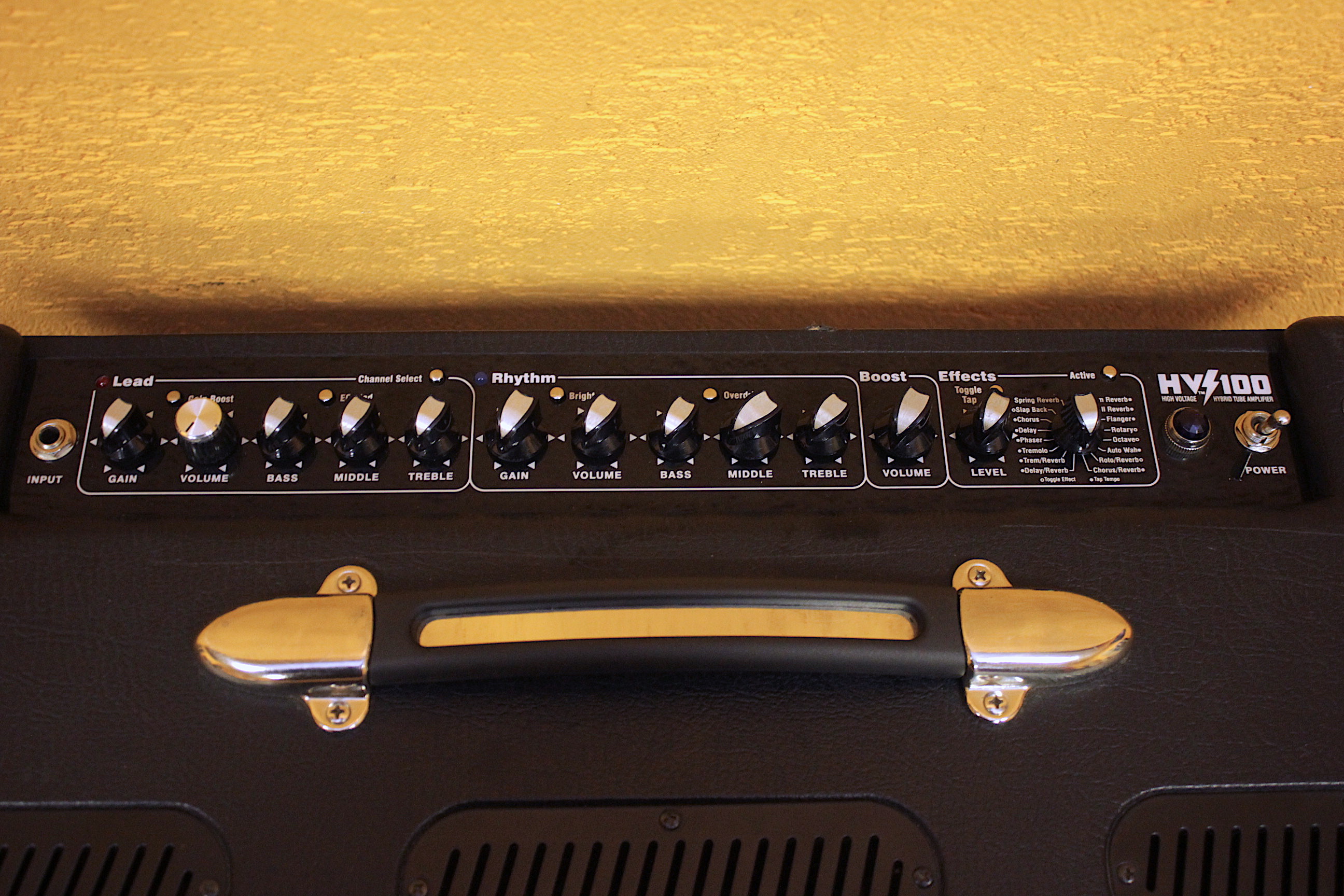 Kustom HV100 + KAC-FS202 - Муз-Комиссионка