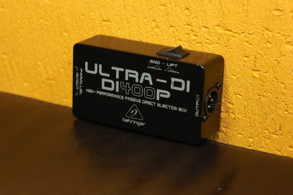 Behringer Ultra-DI DI400P Passive DI Box - Муз-Комиссионка