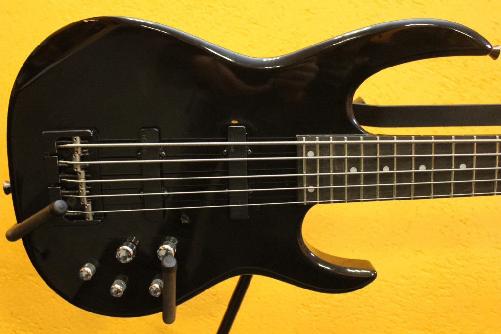 Carvin LB75 Bass - Муз-Комиссионка