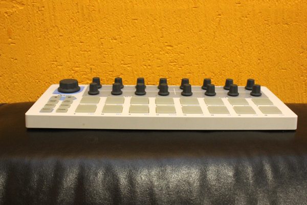 Arturia Beatstep MIDI CV/Gate Controller - Муз-Комиссионка