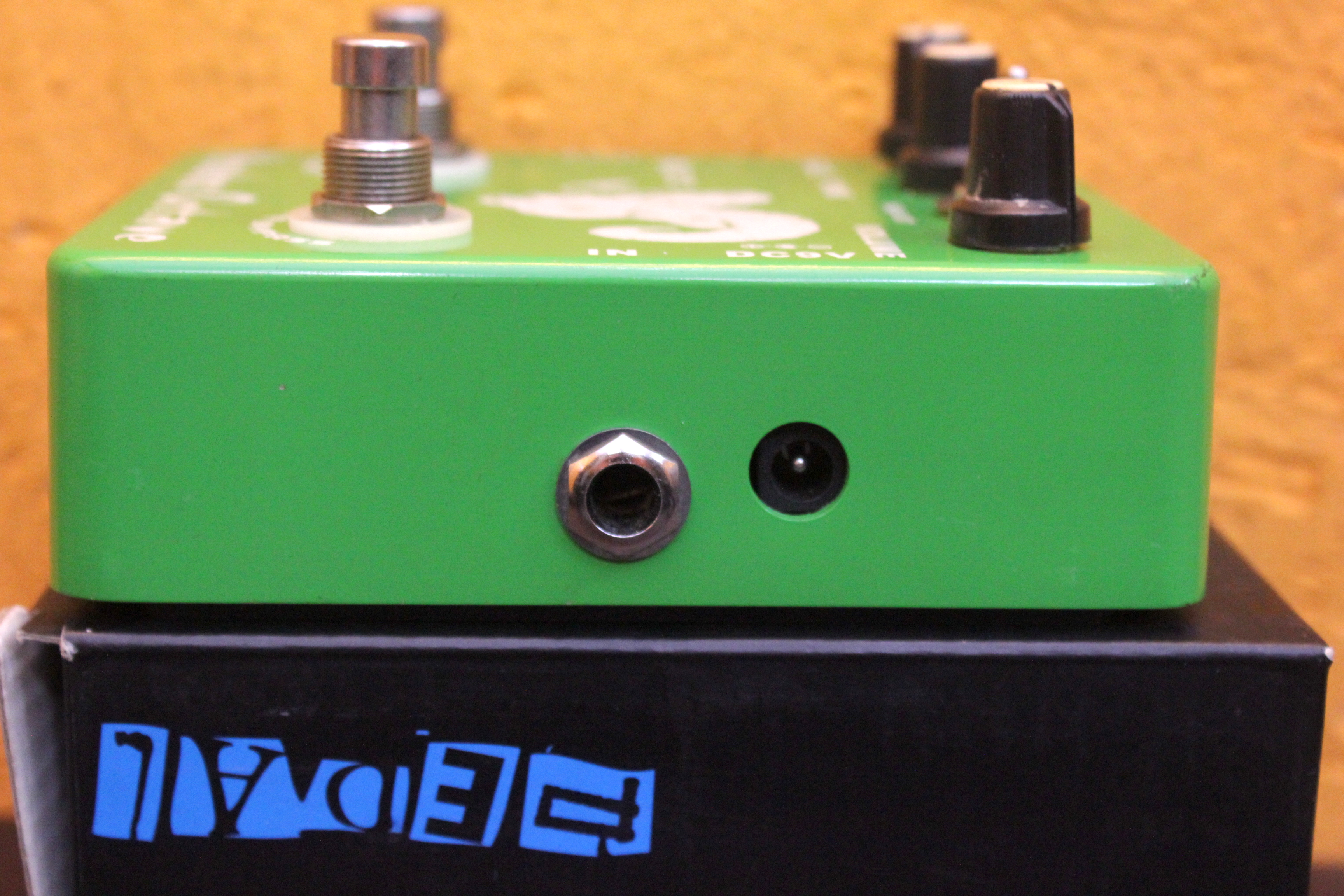 JOYO JF-12 Voodoo Octave Fuzz - Муз-Комиссионка